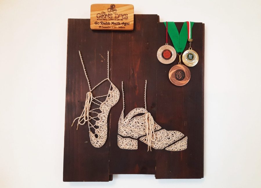 An Irish dance string art project | #LRCrafts