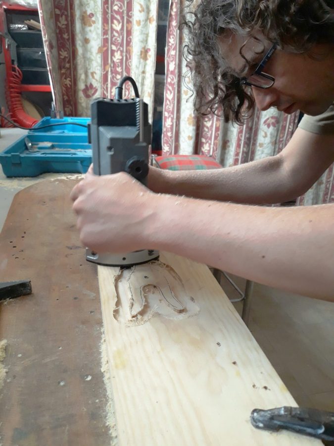 How we make a lucet from design to wood + free pattern | #LRCrafts