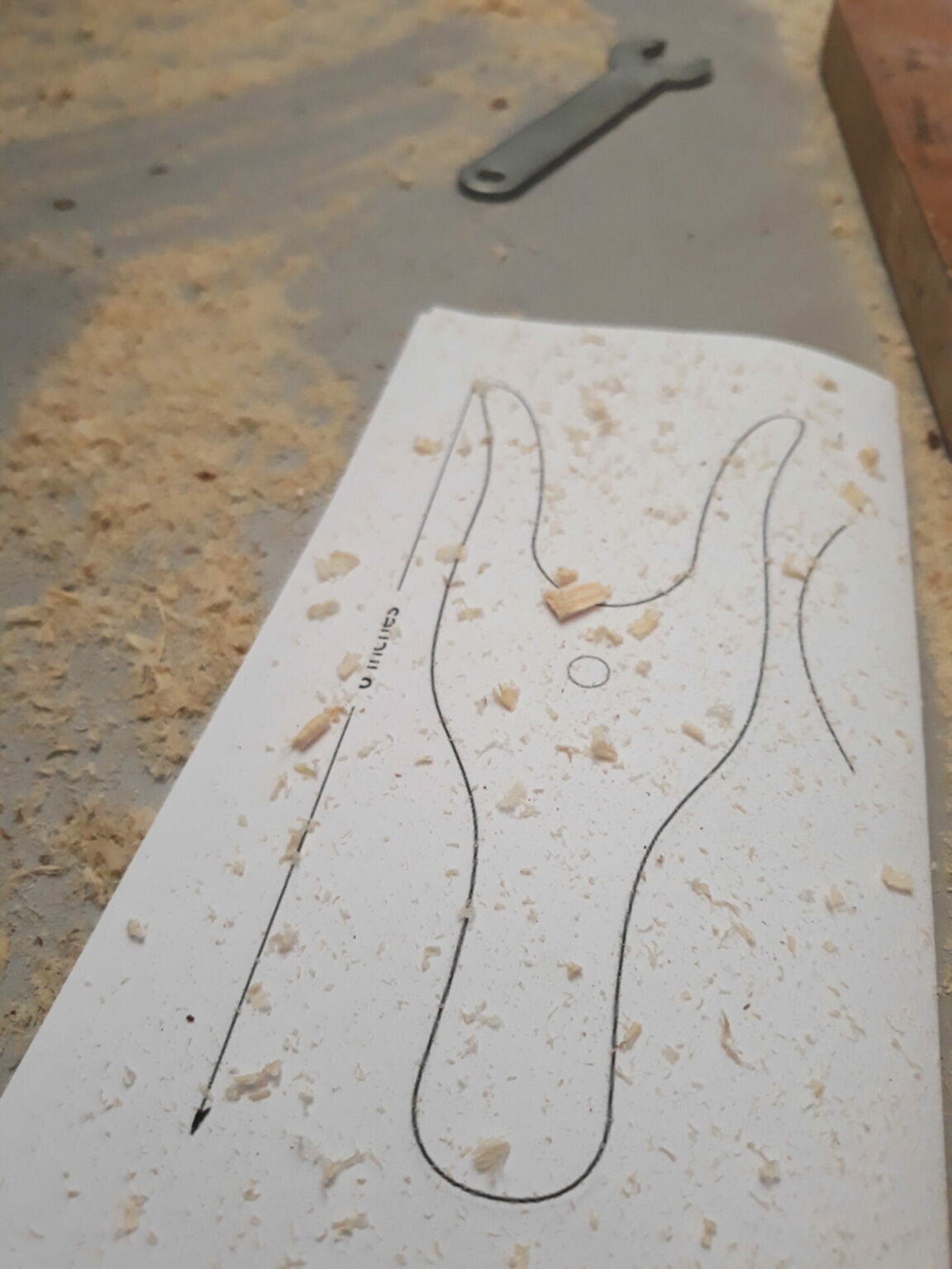 How we make a lucet from design to wood + free pattern | #LRCrafts