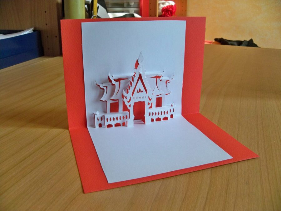 Kirigami: pop-up sculptures and origamic architecture | #LRCrafts