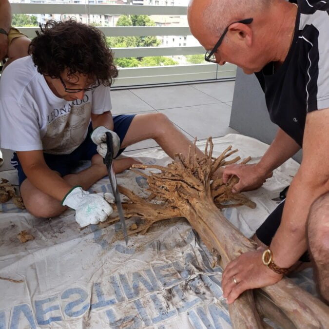 Turning a dead tree into a sculpture with epoxy resin | #LRCrafts