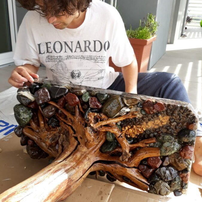 Turning a dead tree into a sculpture with epoxy resin | #LRCrafts