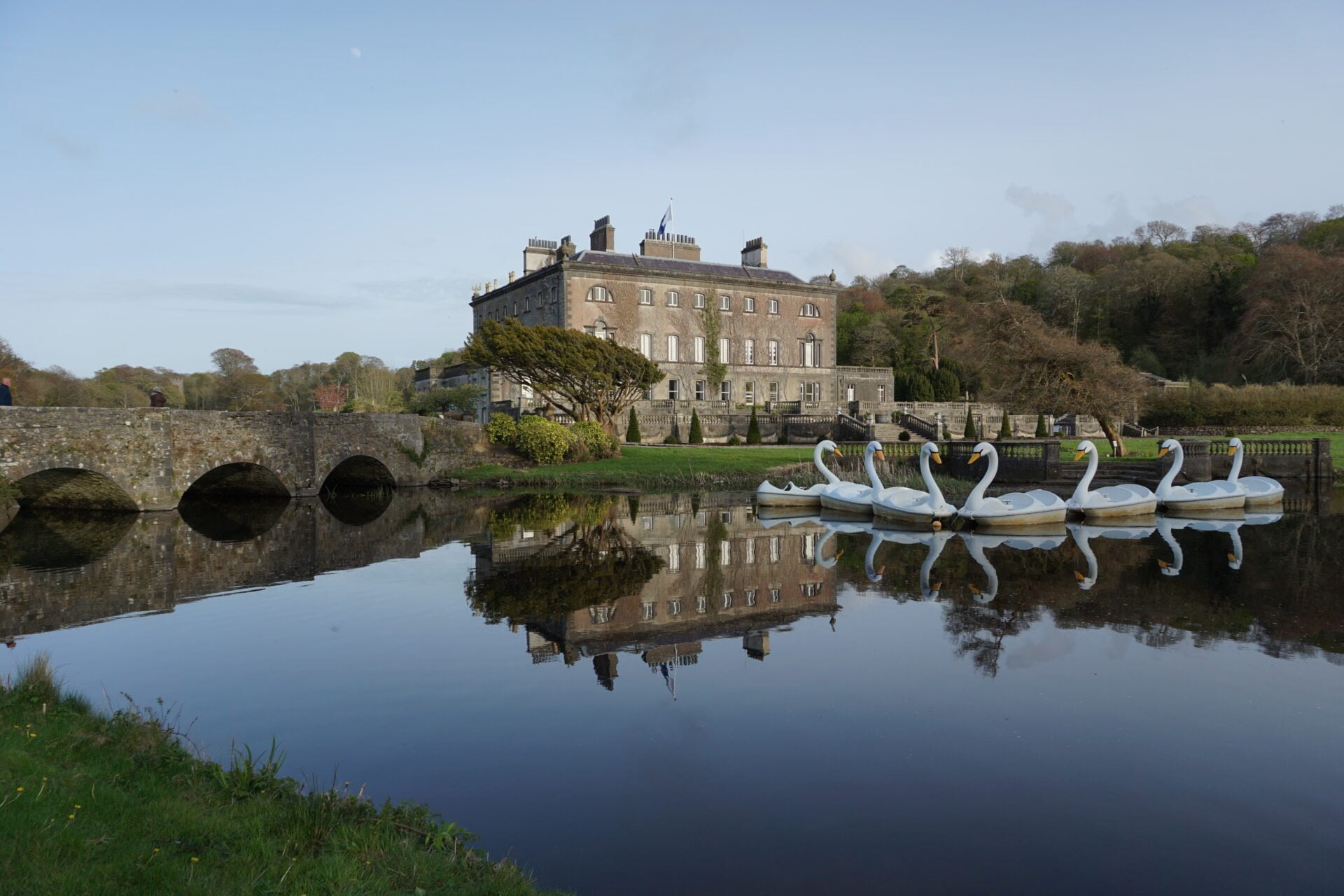 The Triona Donegal Tweed Visitors Centre in Ireland | #LRCrafts