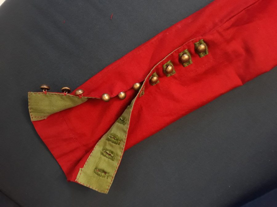 Our first sewing project: a female Medieval gown | #LRCrafts