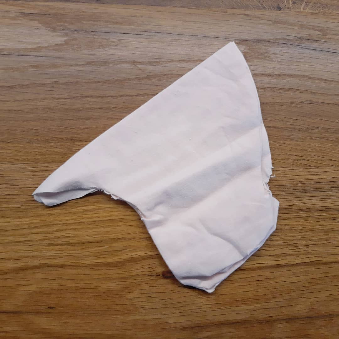 How I sewed a Medieval hood to complete my Medieval outfit | #LRCrafts