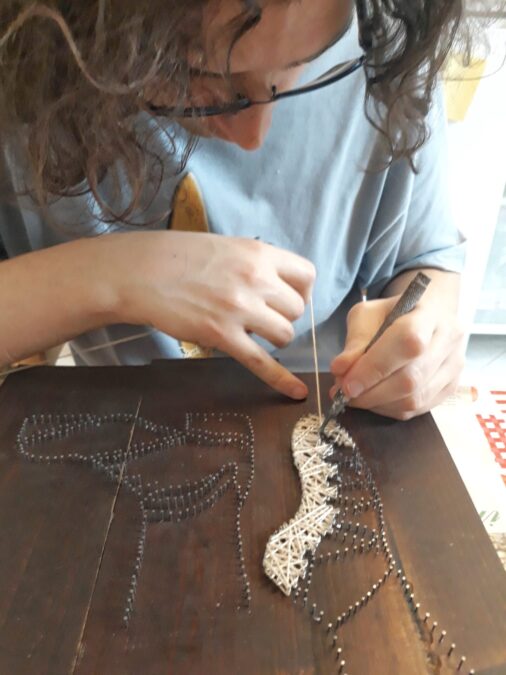 An Irish dance string art project | #LRCrafts