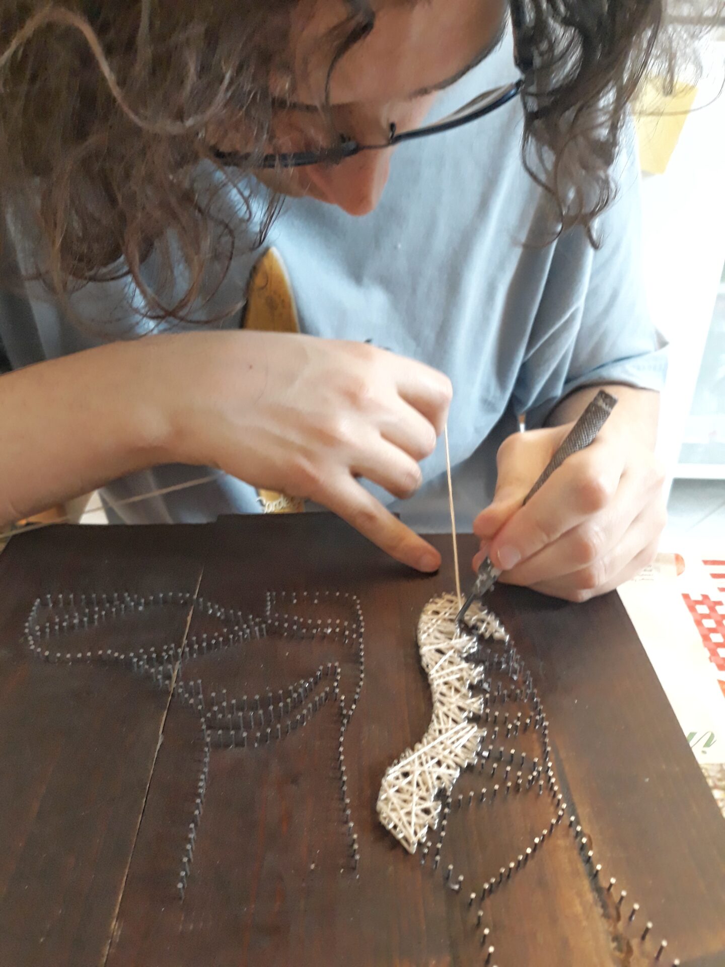 An Irish dance string art project | #LRCrafts