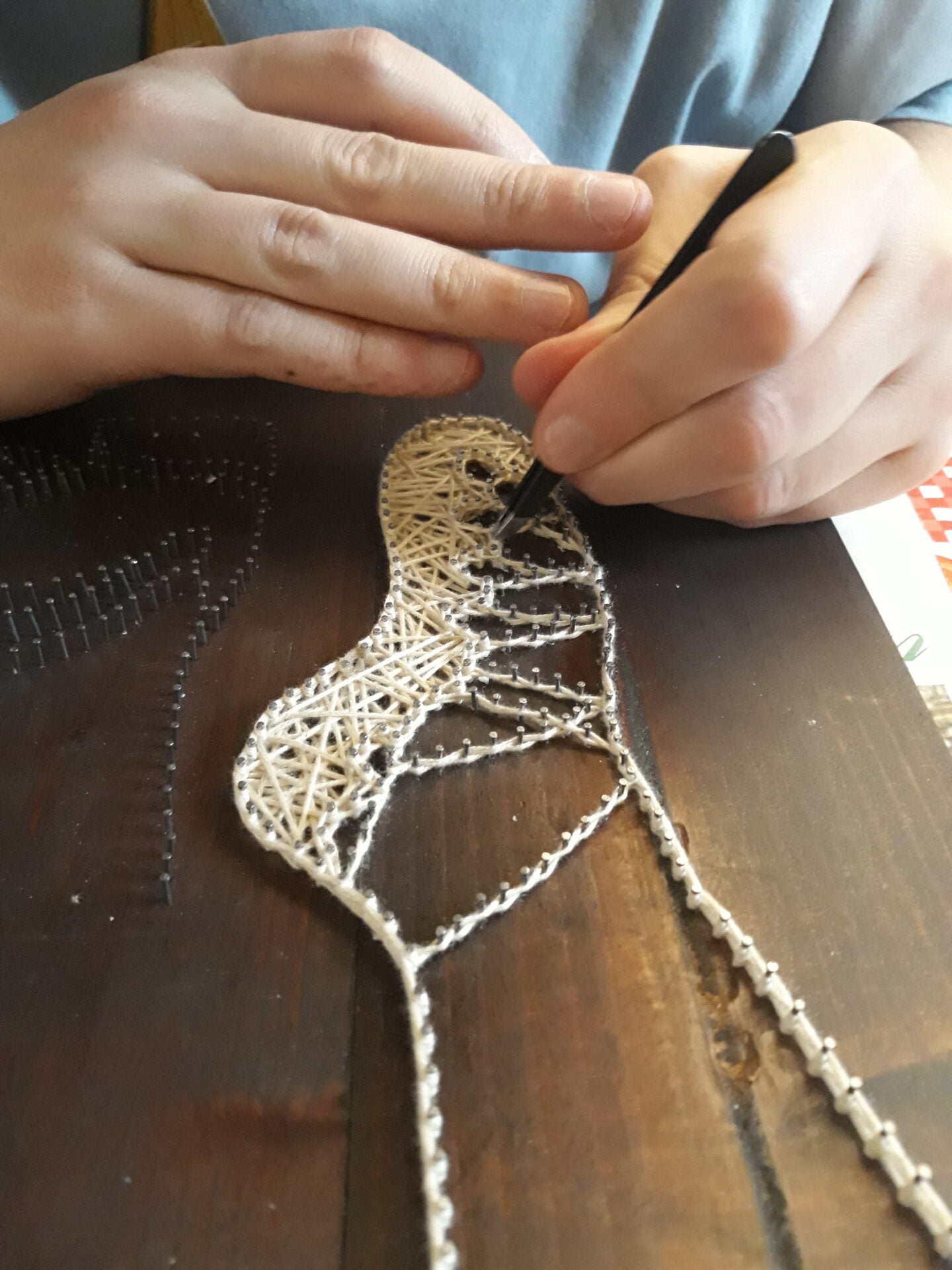 An Irish dance string art project | #LRCrafts