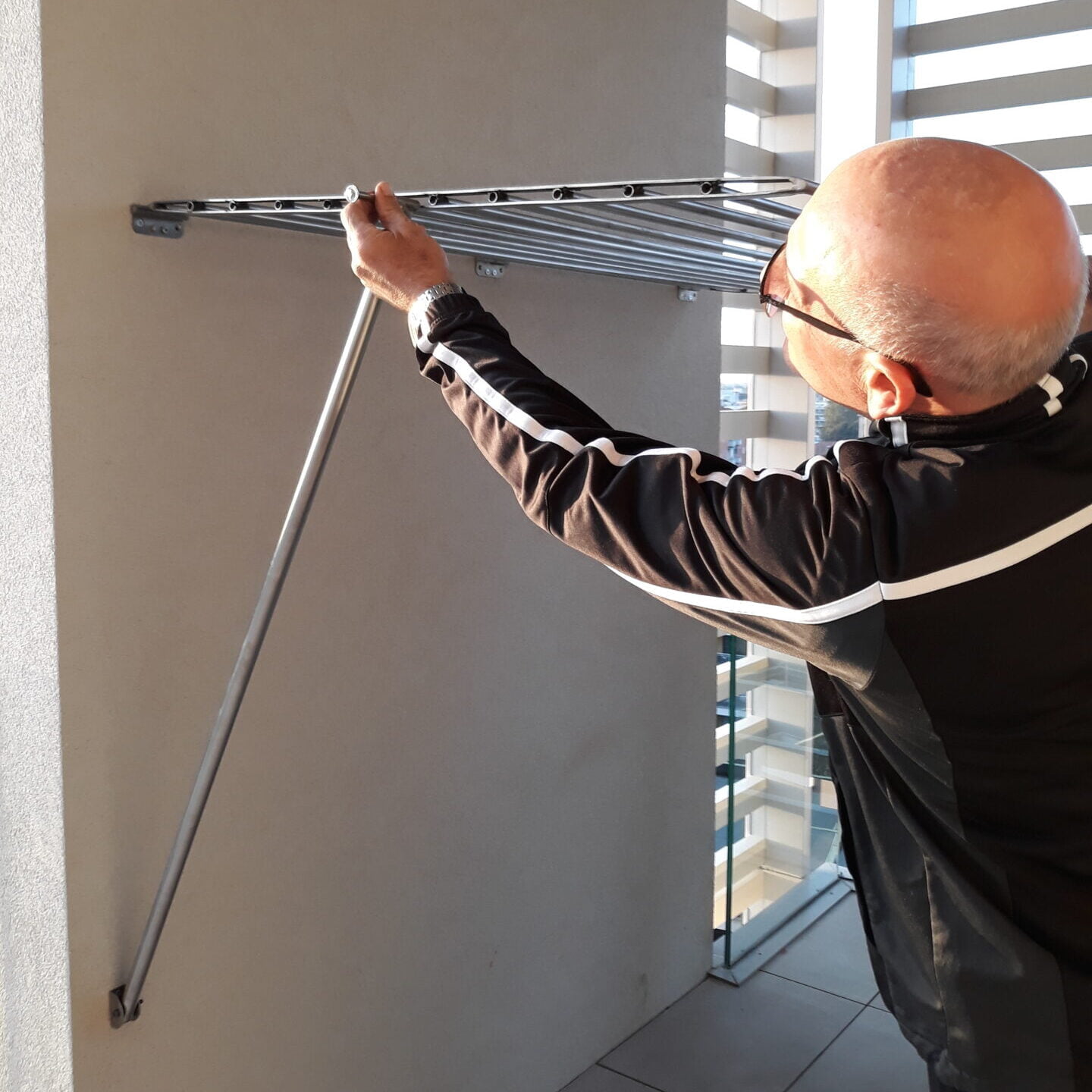 Our steel foldable clothes hangers, for indoor and outdoor | #LRCrafts