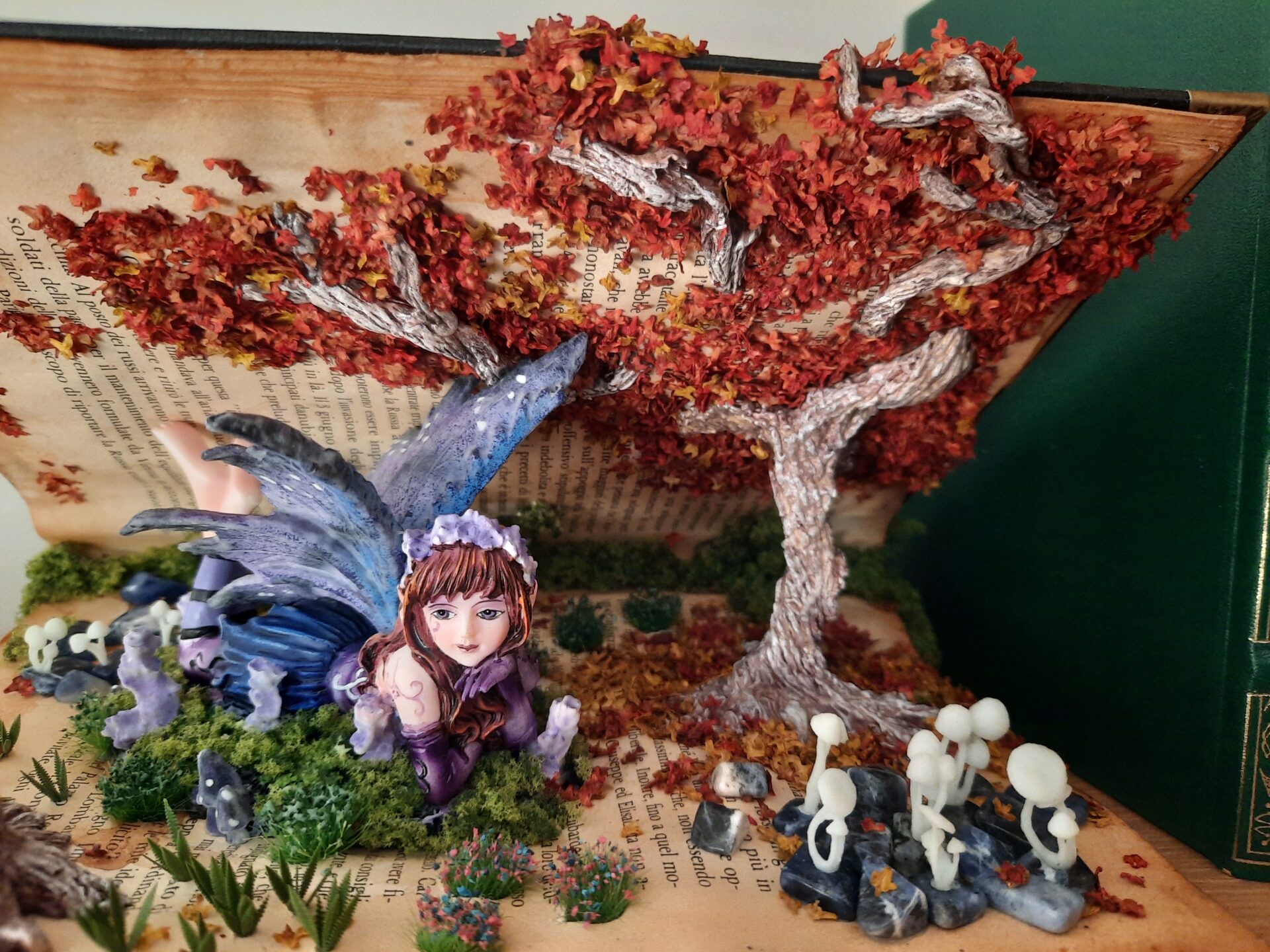 Fairy forest, the Weirwood red tree | #LRCrafts