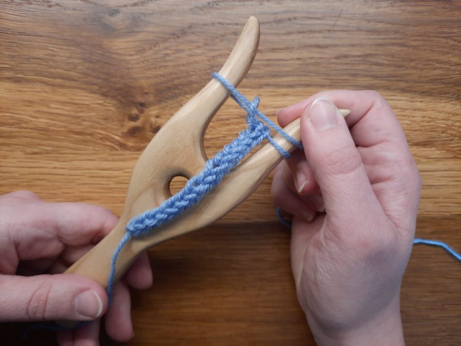 Lucet tips: how to make a loop | #LRCrafts