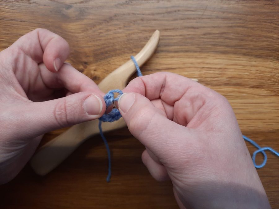 Lucet tips: how to make a loop | #LRCrafts