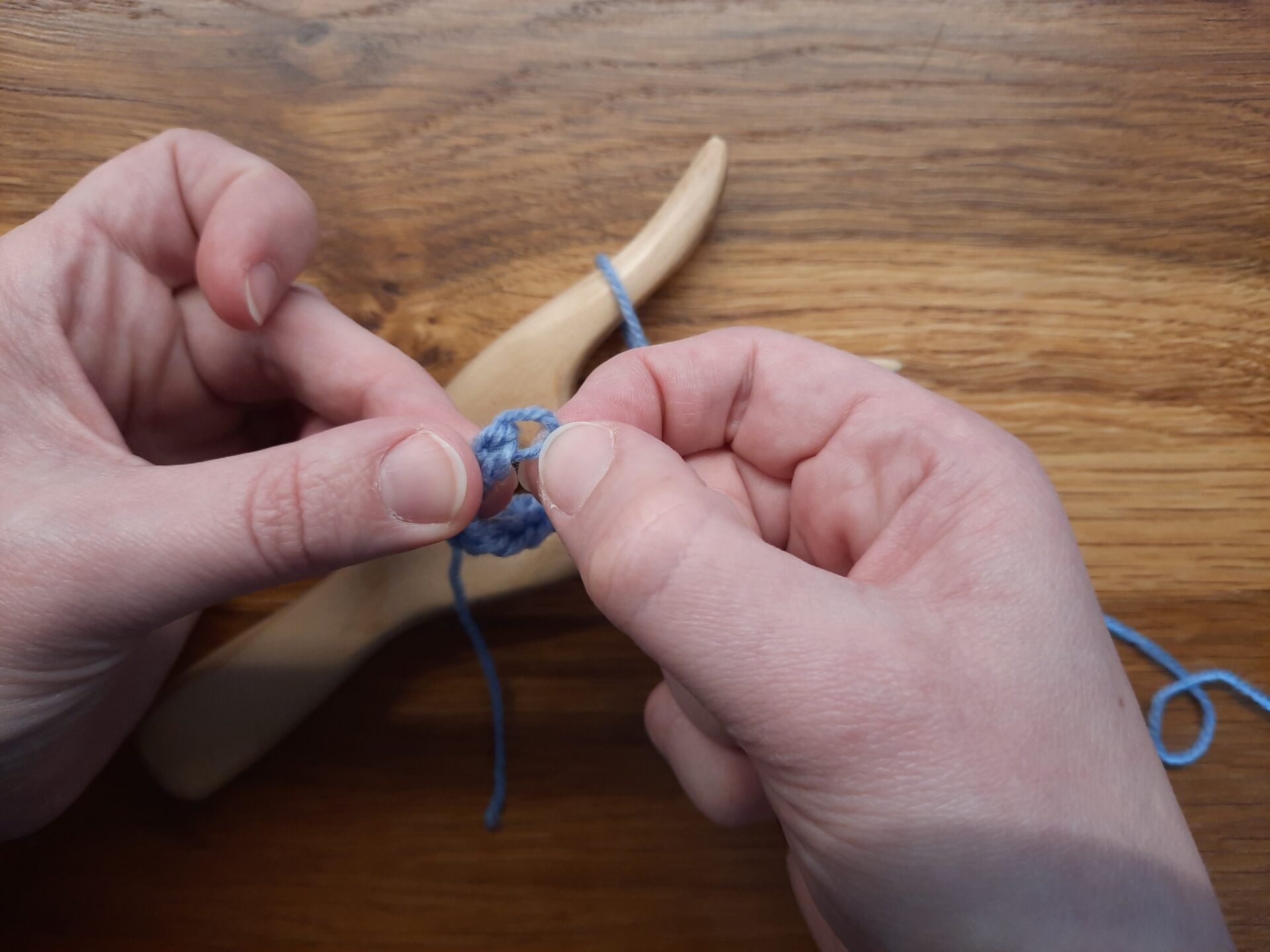 Lucet tips: how to make a loop | #LRCrafts
