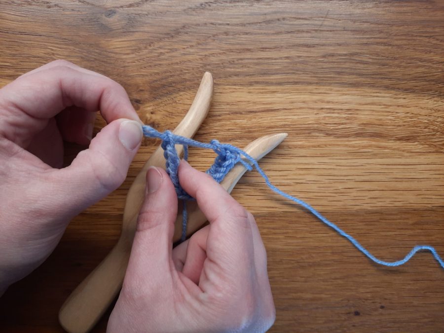 Lucet tips: how to make a loop | #LRCrafts
