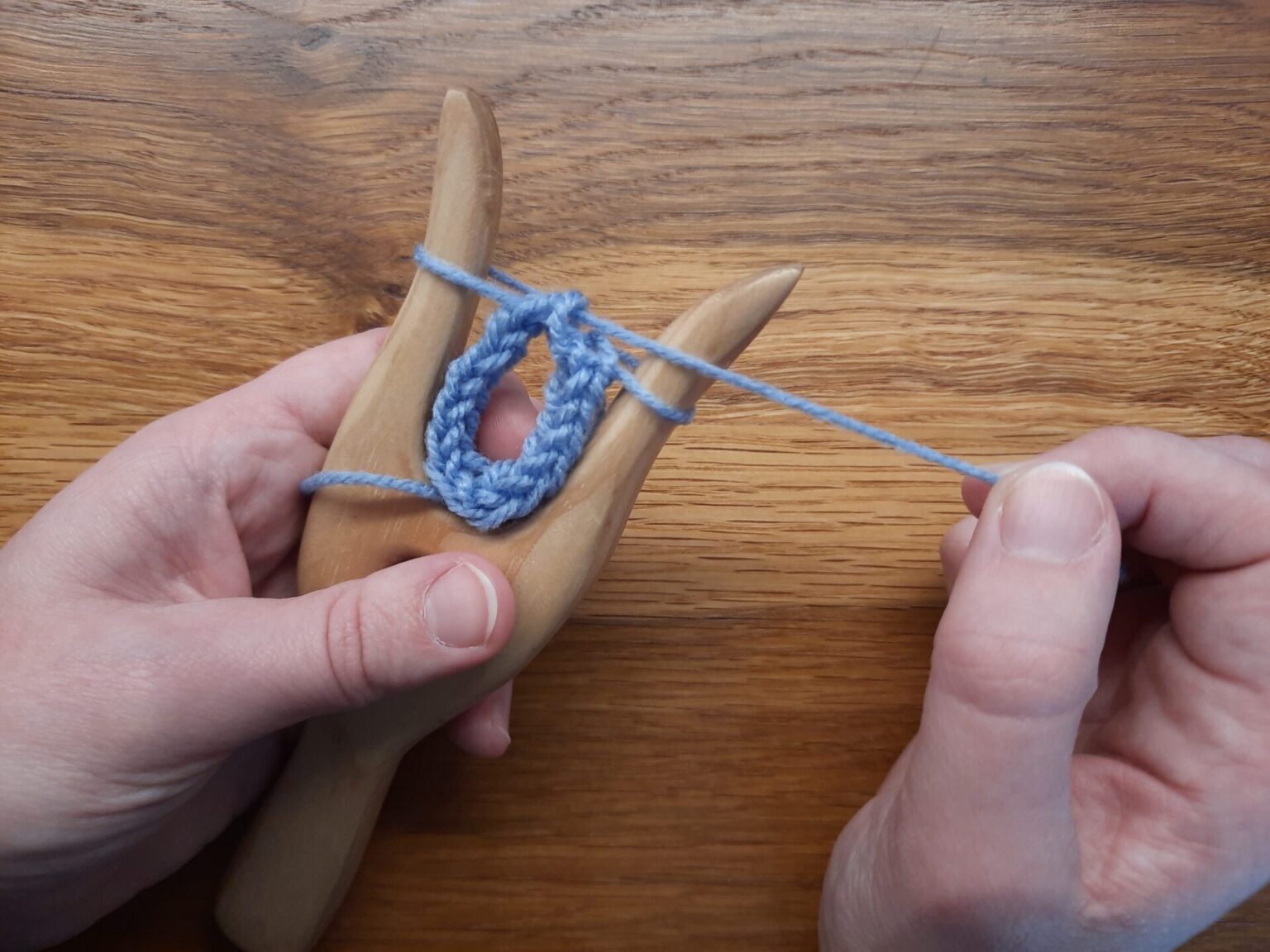 Lucet tips: how to make a loop | #LRCrafts