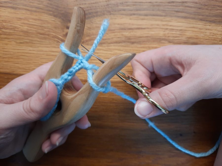 Lucet tips: how to make a loop | #LRCrafts