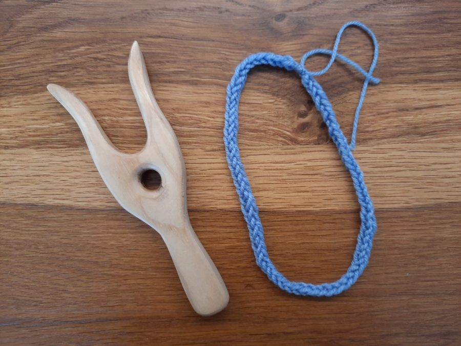 Bracelets you can make with the lucet, easy tutorial | #LRCrafts