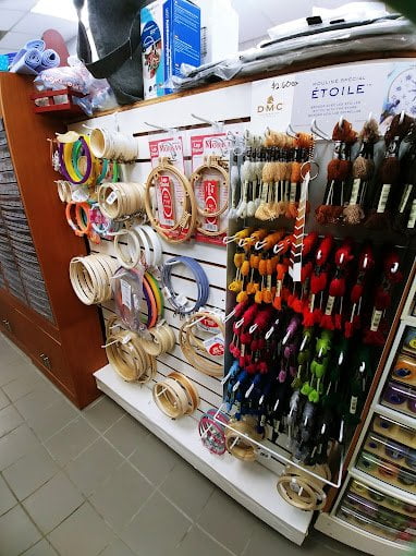 Stitch-It Central , embroidery shop in Canada | #LRCrafts