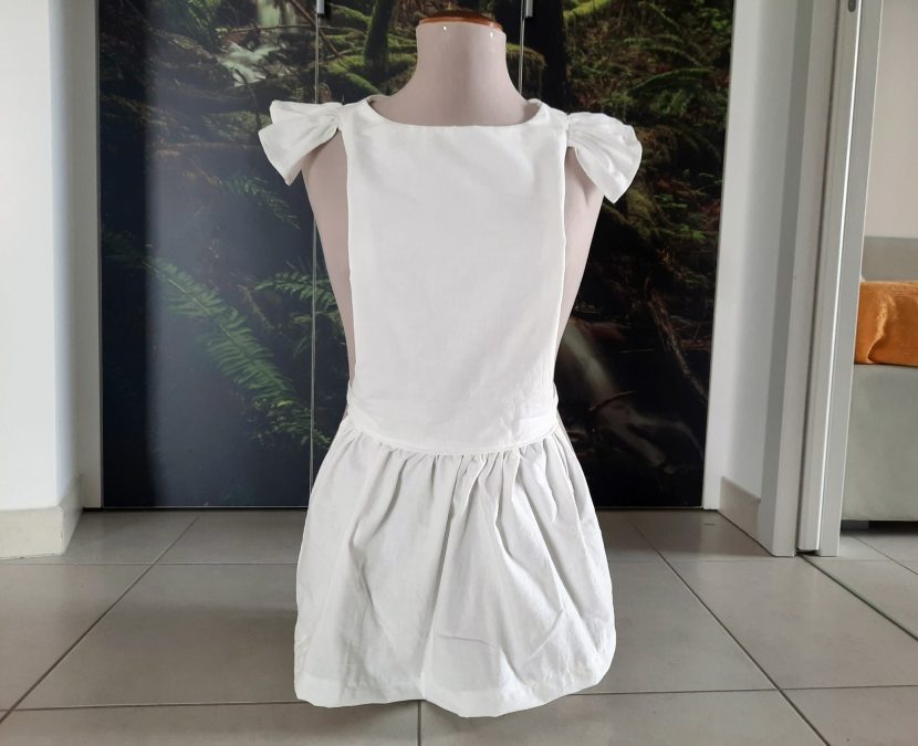 An Alice costume with historbounding vibes: piecing is period! | #LRCrafts