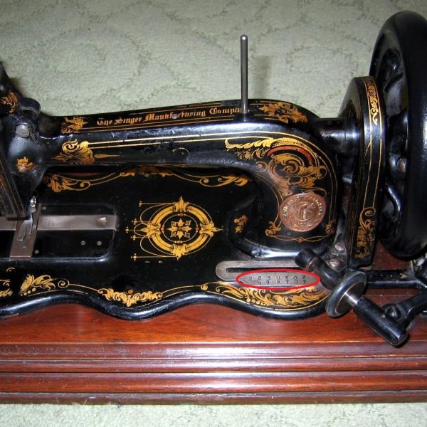Serial number lookup for vintage Pfaff sewing machines | #LRCrafts
