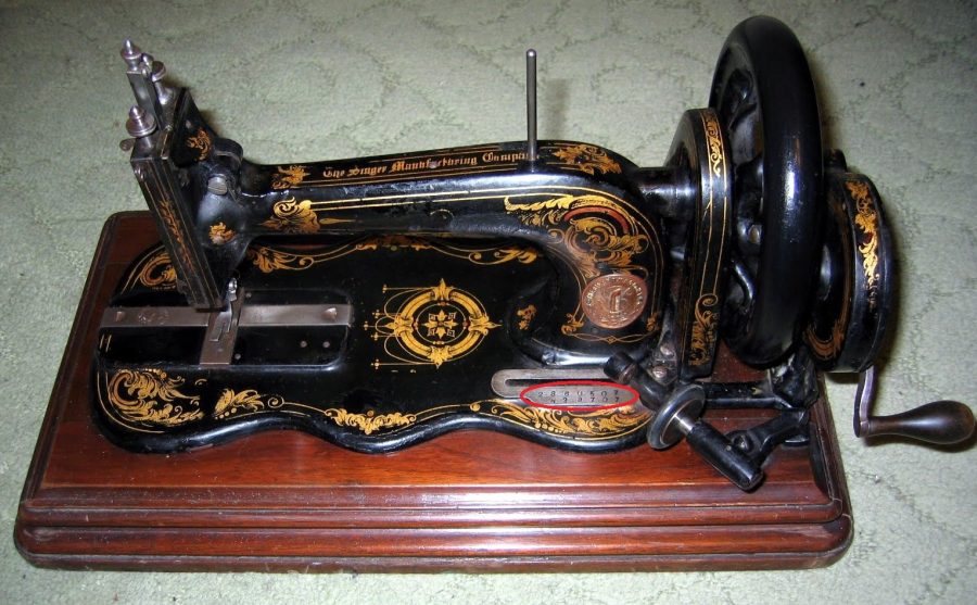 Singer sewing machines serial number search: date your machine | #LRCrafts