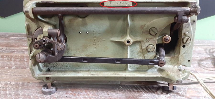 Singer sewing machines serial number search: date your machine | #LRCrafts
