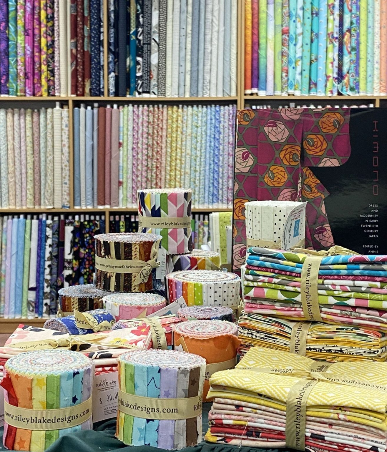 Crafty Frog , embroidery shop in Australia | #LRCrafts